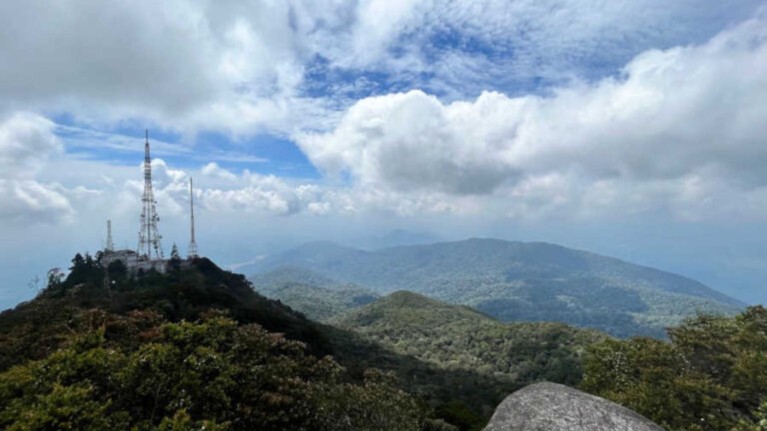 Discover Malaysia’s Top Peaks this Merdeka | The Iskandarian